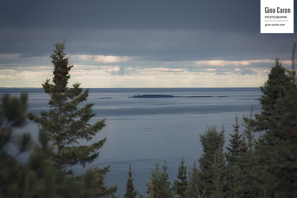 Gino Caron Photographe | L'île Biquette au loin - Gino Caron Photographe